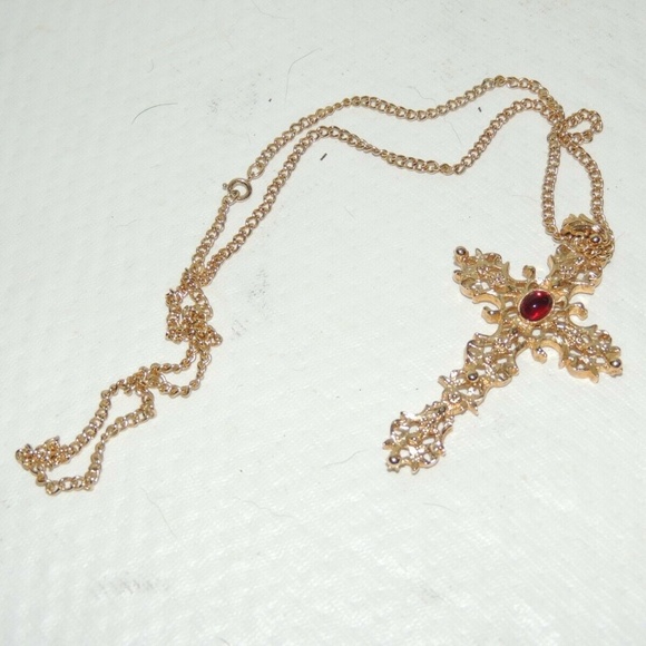 Avon | Jewelry | Vintage Avon Cross Pendant Necklace Goldtone | Poshmark